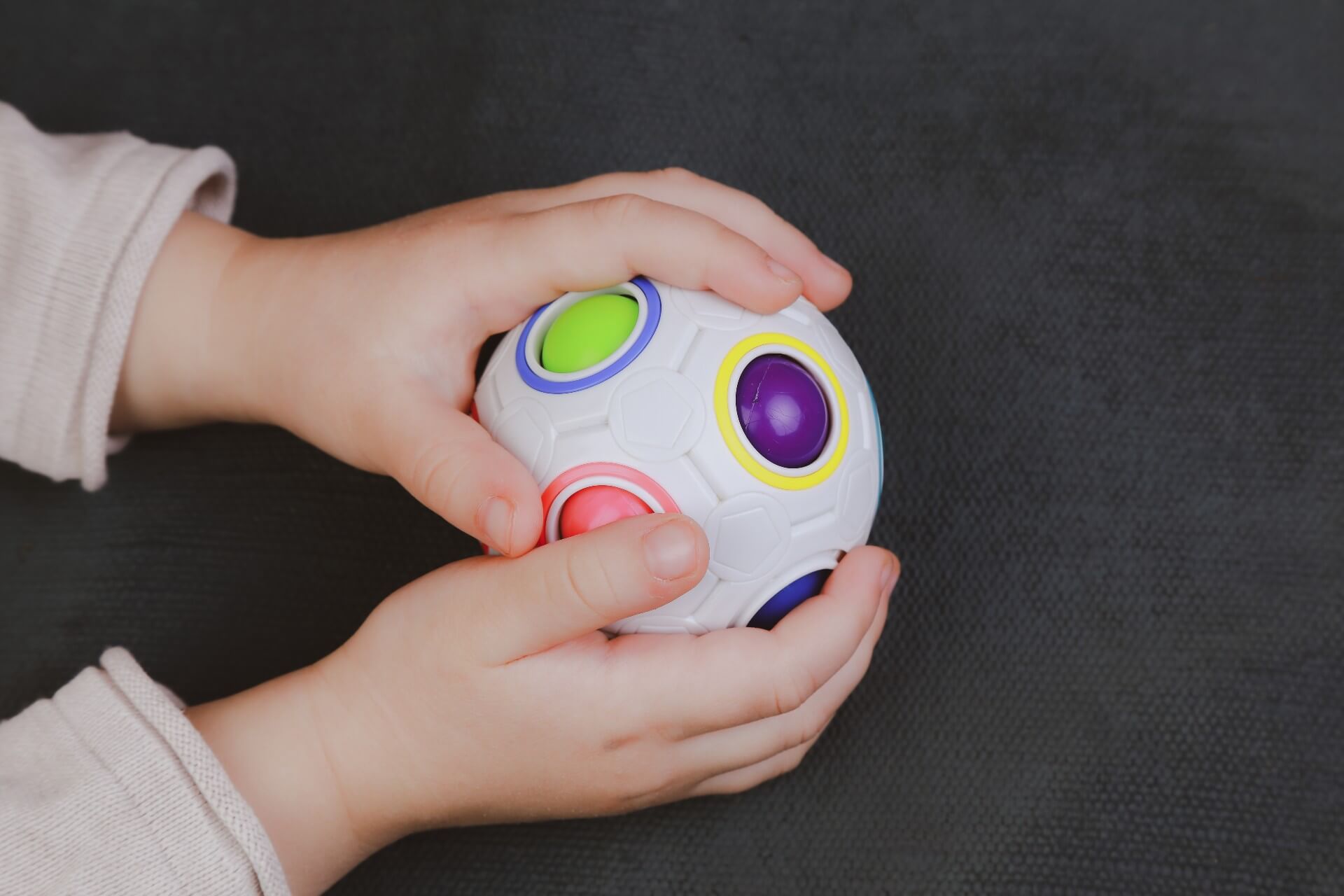 Fidget Toys: conheça os brinquedos anti-estresse